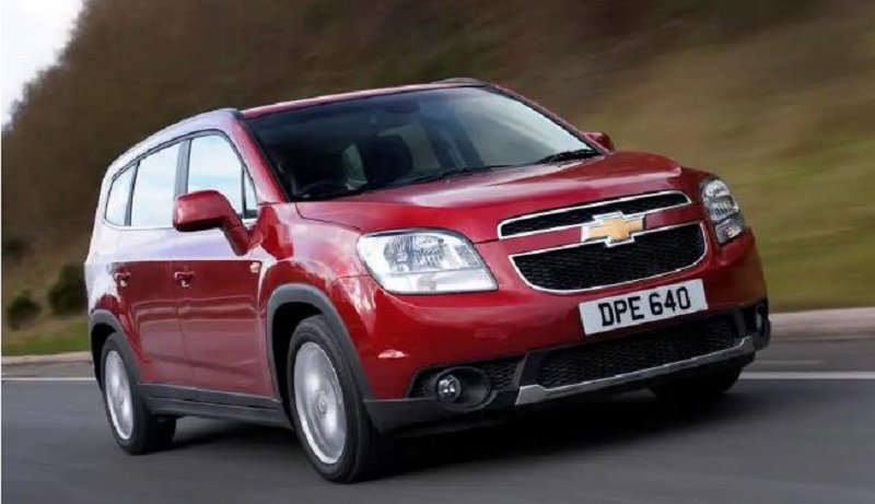 Masalah Mekanik hingga Cuaca, Faktor Mobil Mogok di Rel Kereta - FATIVA.id