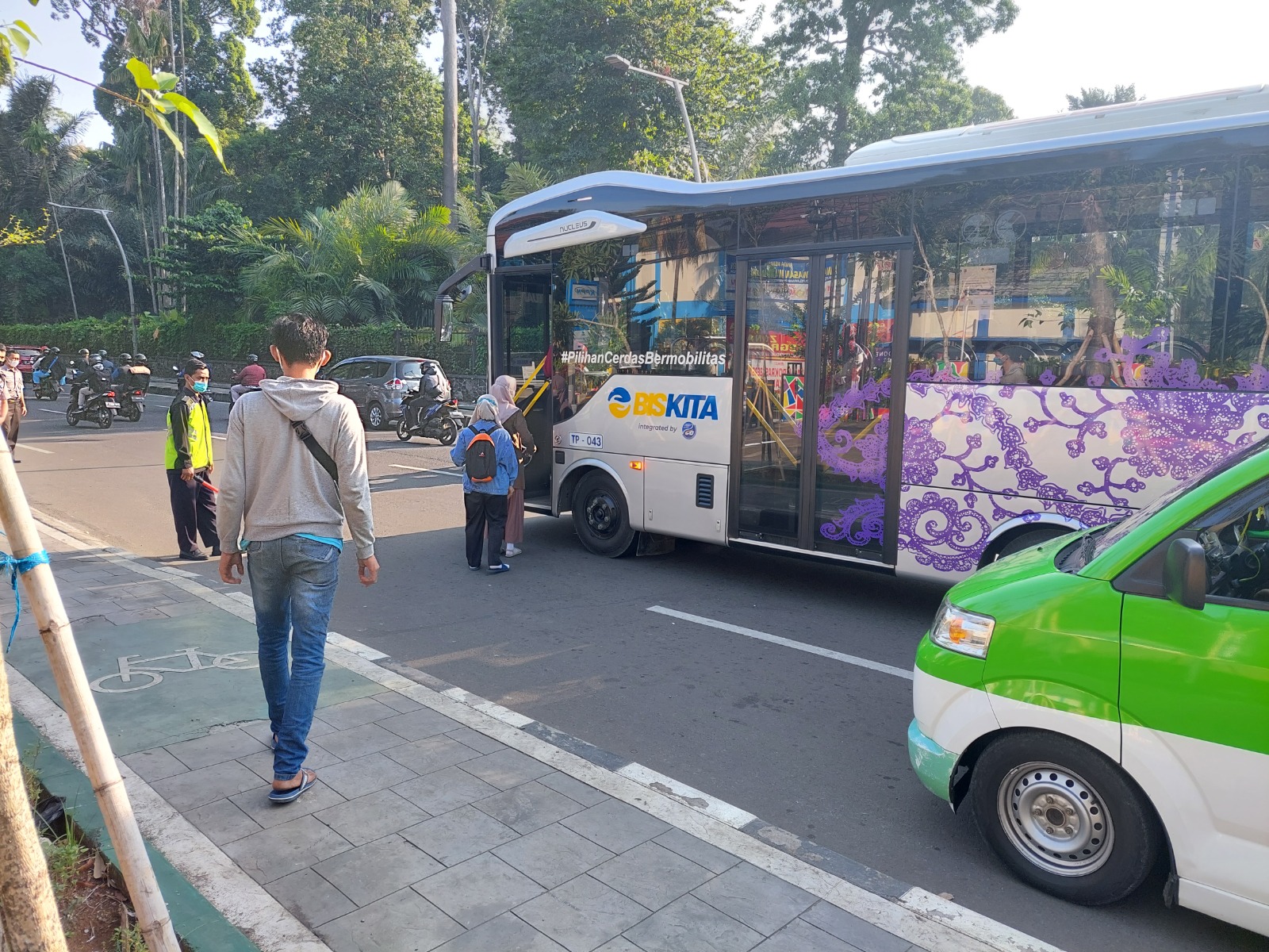 Integrasi Transportasi di Depok, Menhub Tambah 14 Bus Baru - FATIVA.id