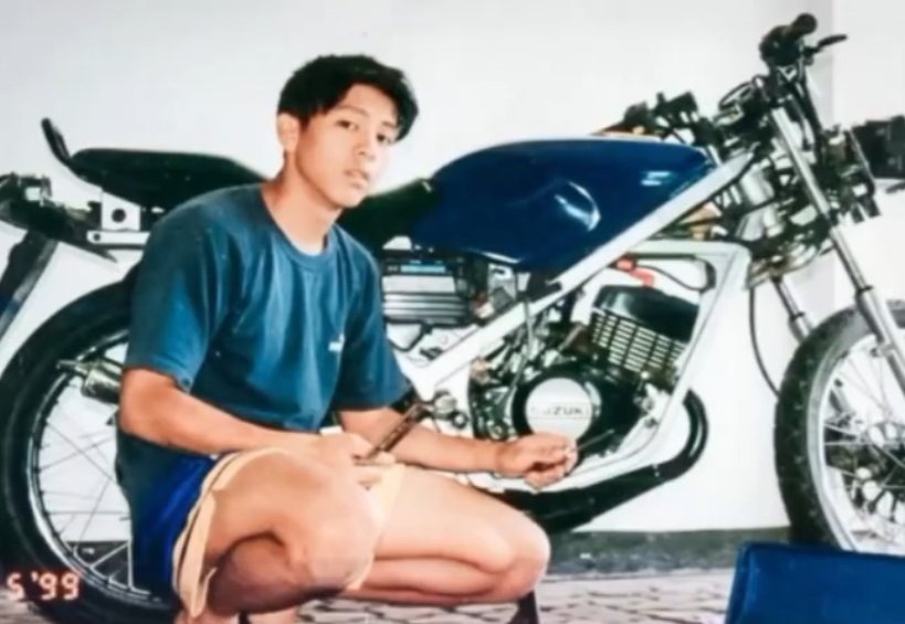 Ariel Noah Bagikan Cerita Bersama Suzuki RGR 150 di Media Sosial ...