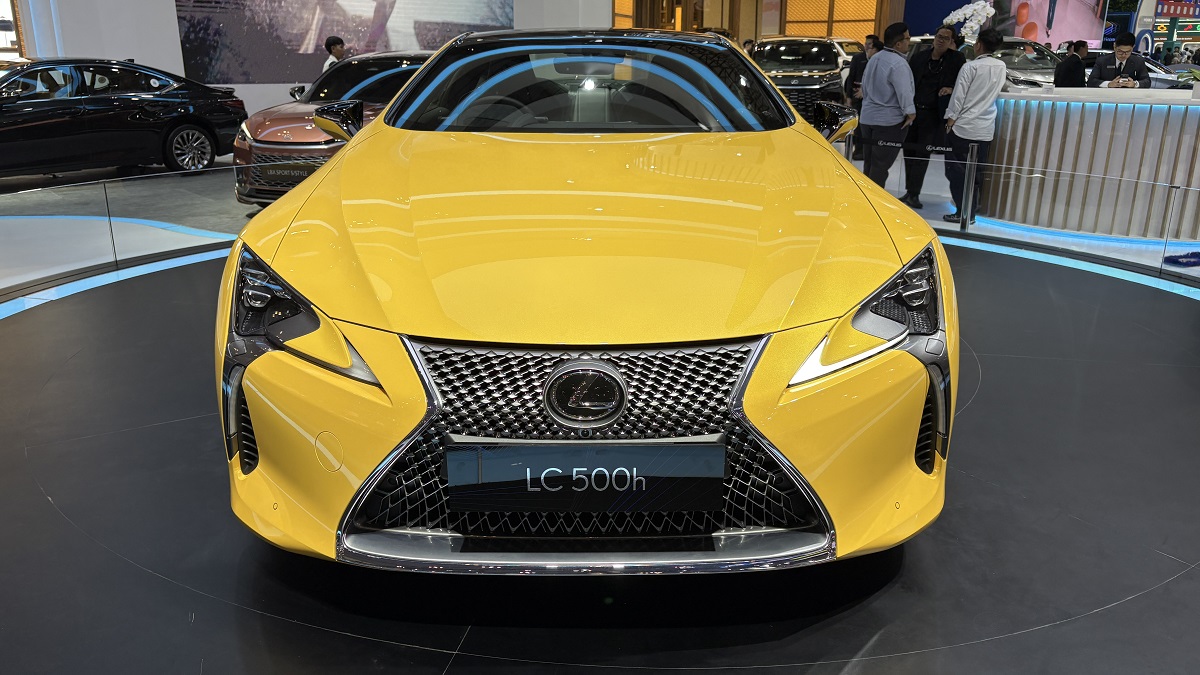Lexus LC500h Hadir di GIIAS 2025, Performa Hybrid Canggih dan Interior ...